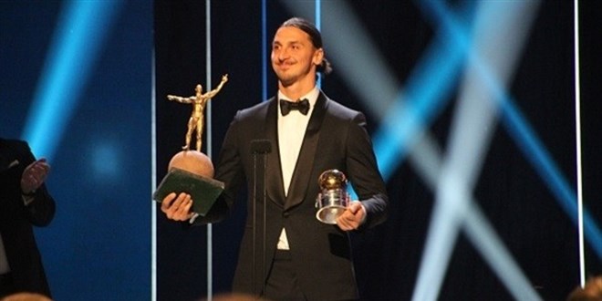 Zlatan İbrahimovic'e ' Yılın En İyi Yabancı Sporcusu' ödülü verildi ... Zlatan İbrahimovic'e ' Yılın En İyi Yabancı Sporcusu' ödülü verildi ...