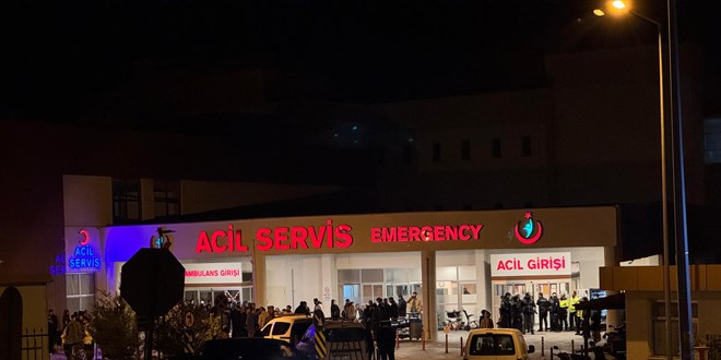 Kız meselesi yüzünden çıkan silahlı kavgada 3 kişi öldü - Kamudanhaber ... Kız meselesi yüzünden çıkan silahlı kavgada 3 kişi öldü - Kamudanhaber ...