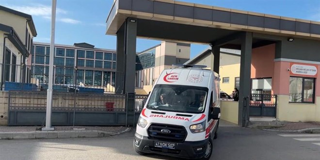 Lise öğrencisi sınıf arkadaşı tarafından okulda bıçaklandı ... Lise öğrencisi sınıf arkadaşı tarafından okulda bıçaklandı ...